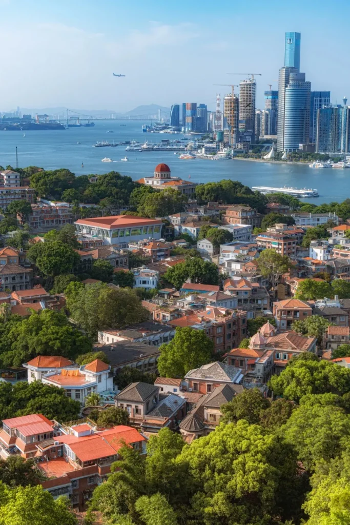 Explore Gulangyu Island: Architecture & History Guide
